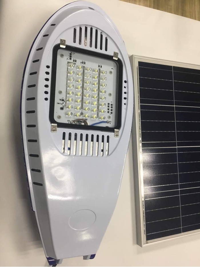 Luminaria Led Solar 30W De Potencia Low Cost para Exterior y Jardin con ...